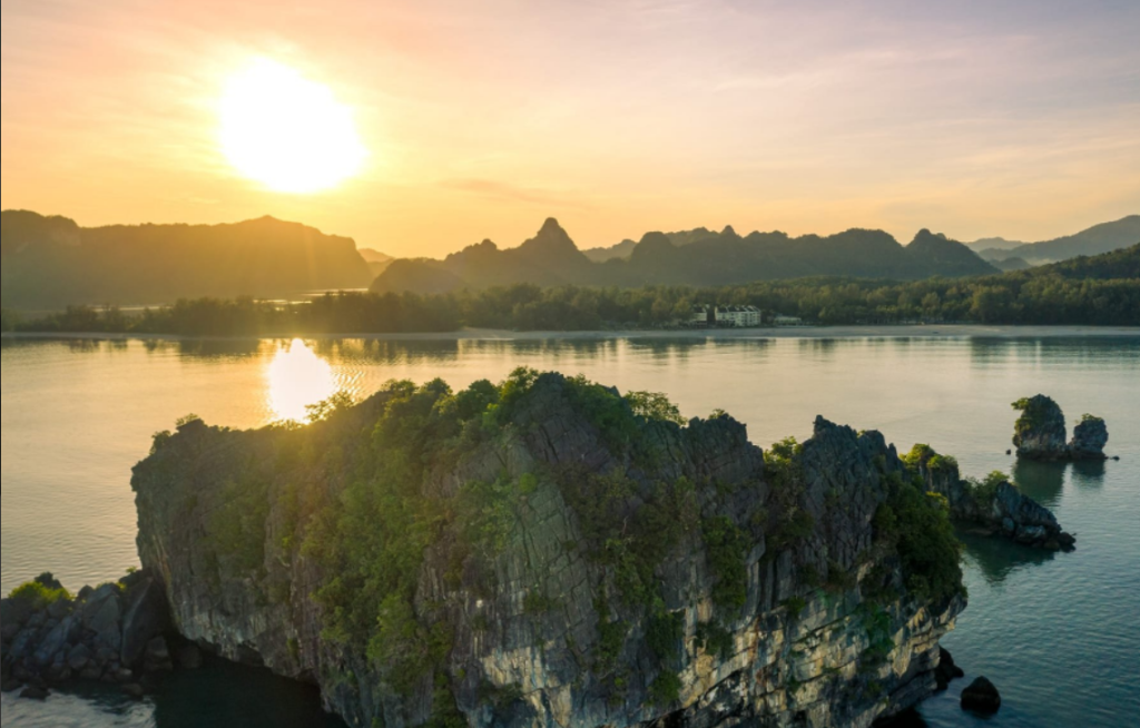 Tanjung Rhu Resort Package - ToursLangkawi